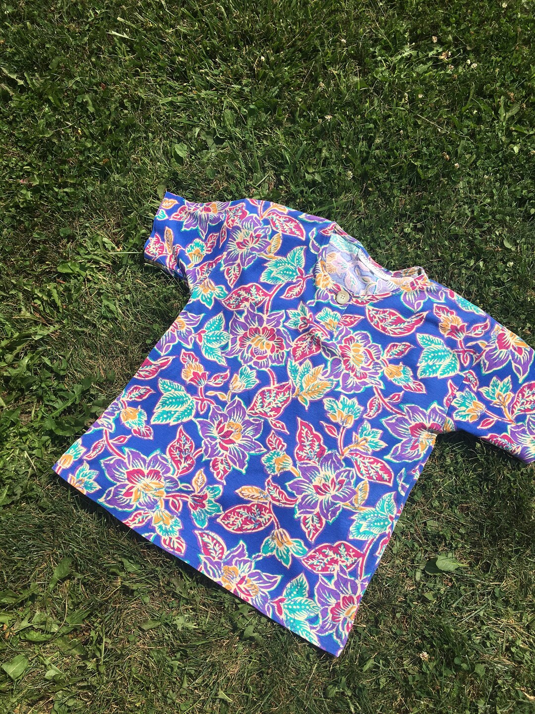 Womens Floral Henley Tee With Shoulder Pads Sarah Campbell Petites All ...