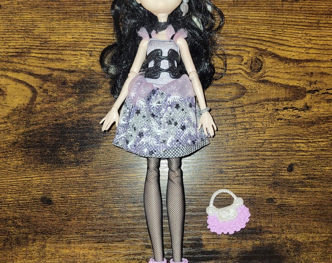 Ever After High Duchess Swan Doll - Etsy