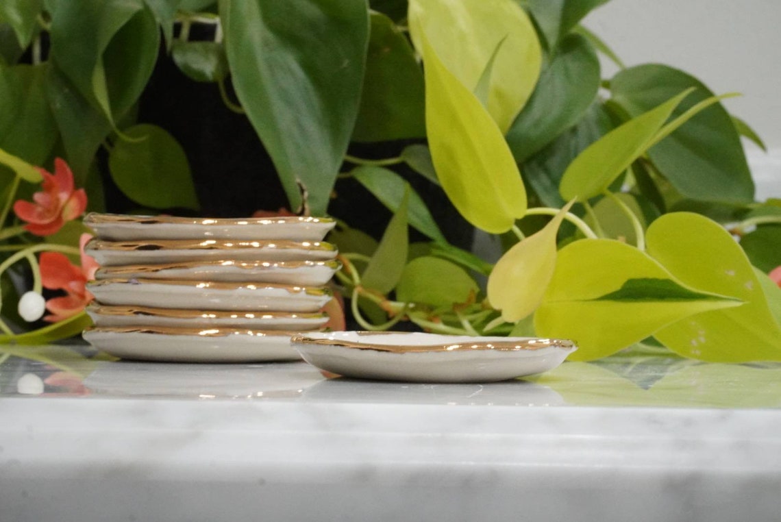 Hand Drawn Bumble Bee Ring Dish Teabag Holder With Gold Rim - Etsy