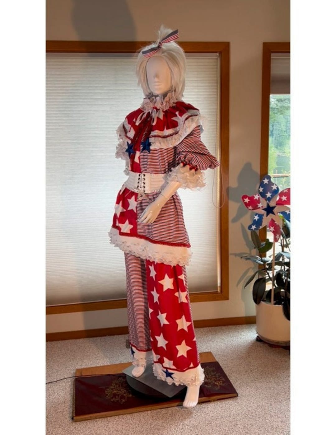 4 Pc. Unisex Patriotic Clown Costume: Fits Adults M XXL. Waist/neck Adj ...