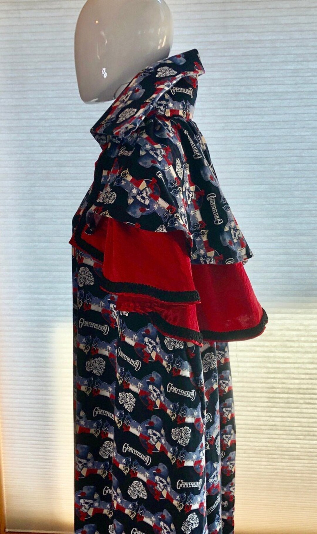 Made in the USA! Dead Head Cape for Concerts or 4th Parades, One Size ...