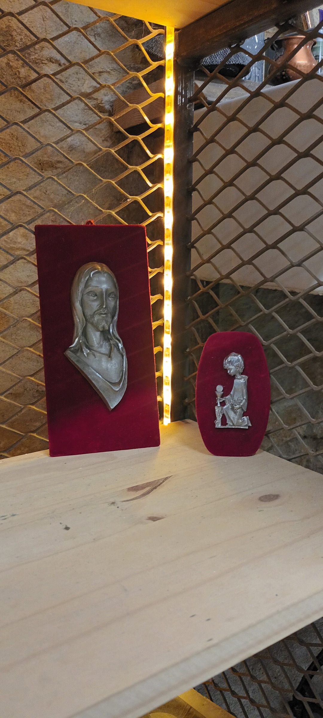 Set of 2 Jesus Christ and Child Red Velvet Plaques in Tinplate ...