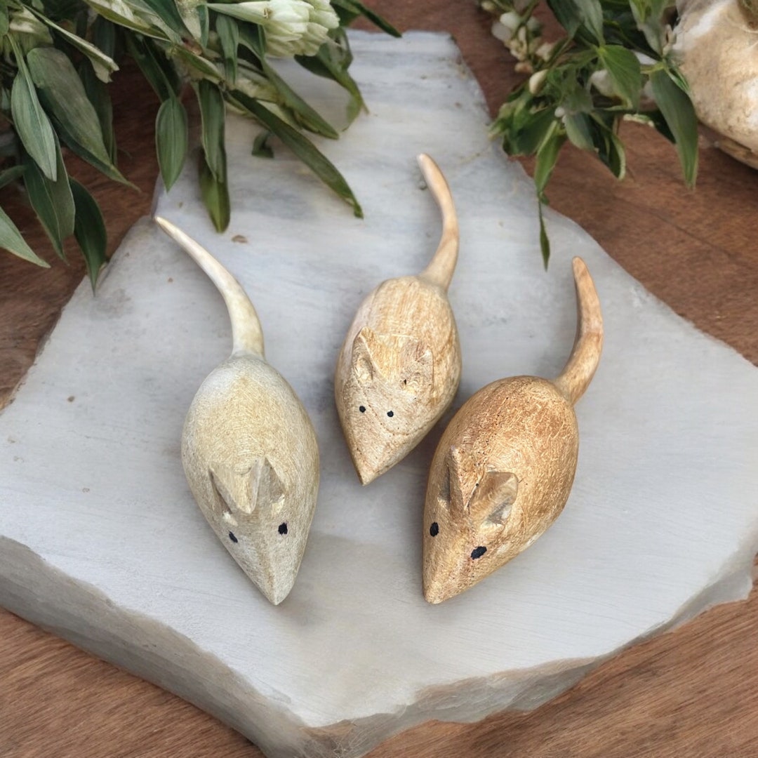 Three Wooden Small Mice Hand Carved Cheese Board Decoration Beam Door ...