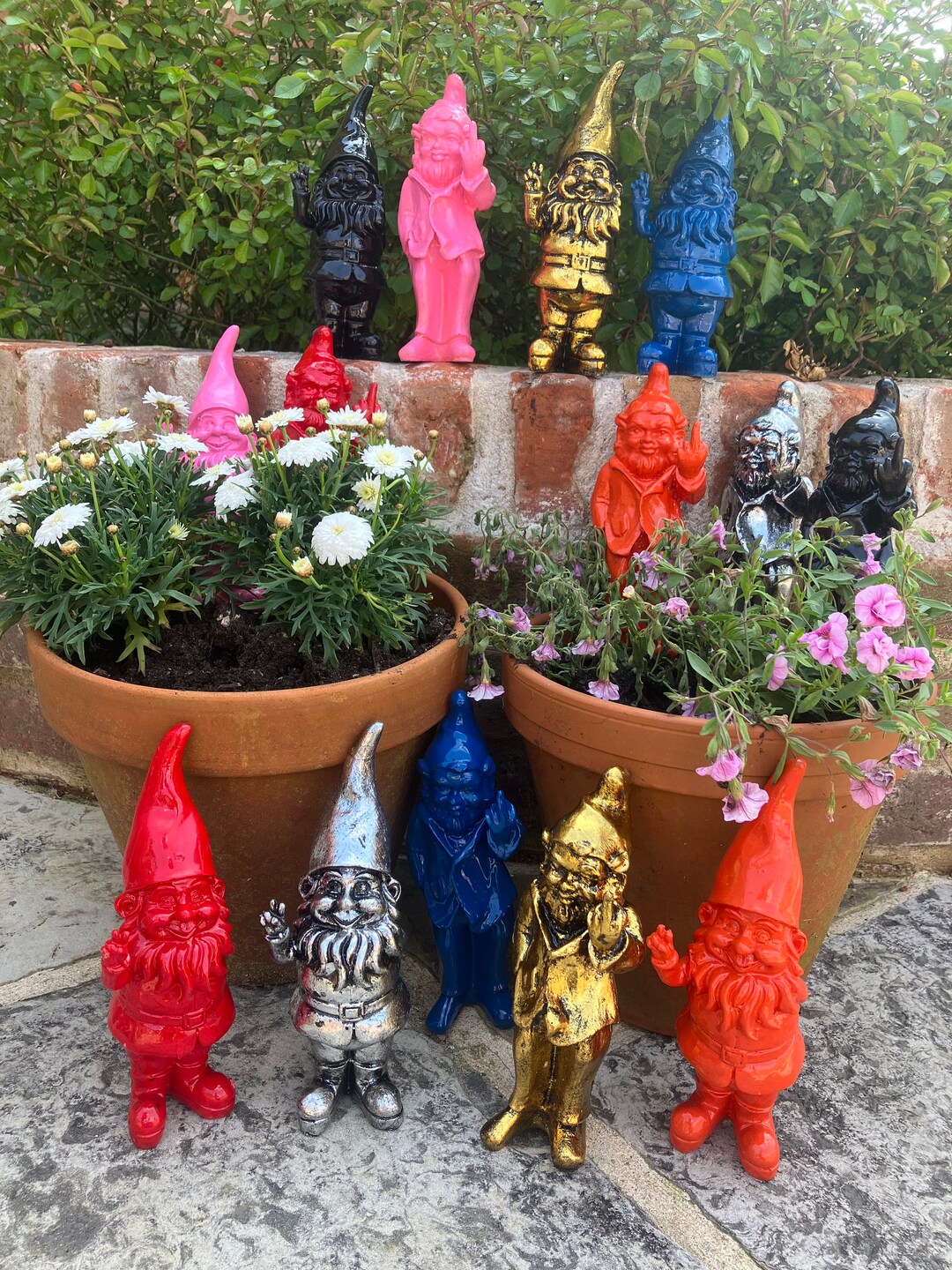 Cheeky Gnomes Colourful Swearing Middle Finger Peace Sign Gnomes Gift ...