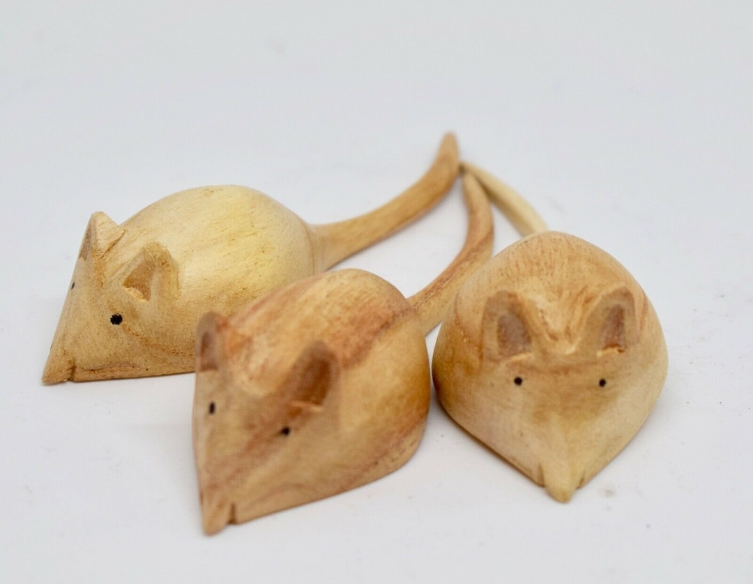 Three Wooden Mice Hand Carved Cheese Board Decoration Beam Door Frame ...