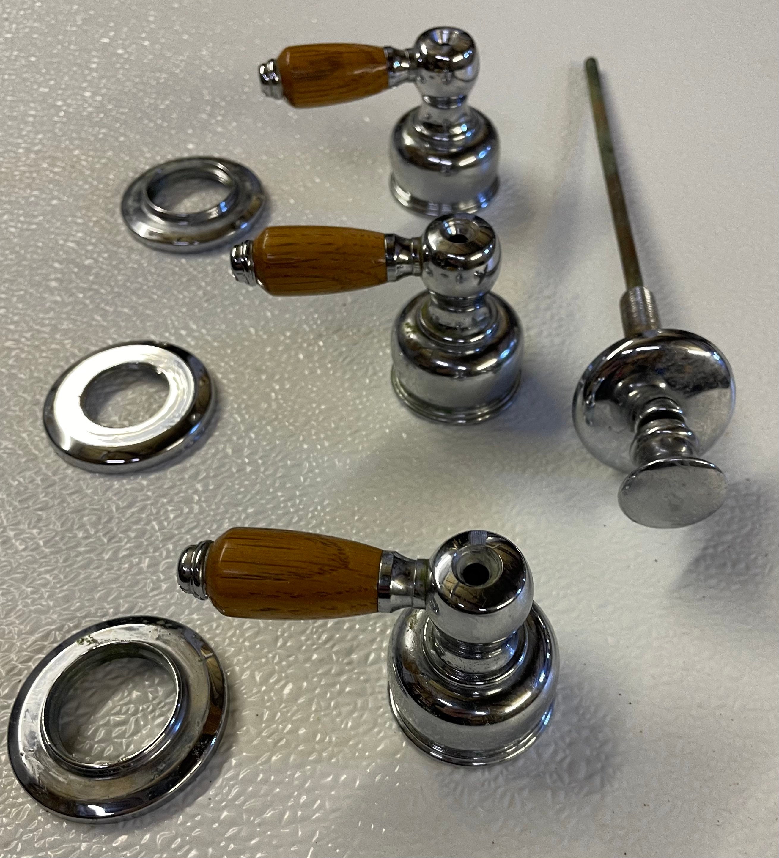 Classic Chrome Lever Facet With Wood Handles. - Etsy