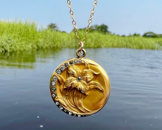 Antique Victorian Art Nouveau Monogram Initial Locket… - Gem