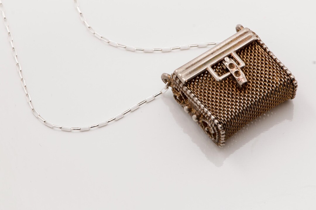 Vintage 1950s Mesh Purse Locket Charm Necklace • Unique Retro Novelty ...