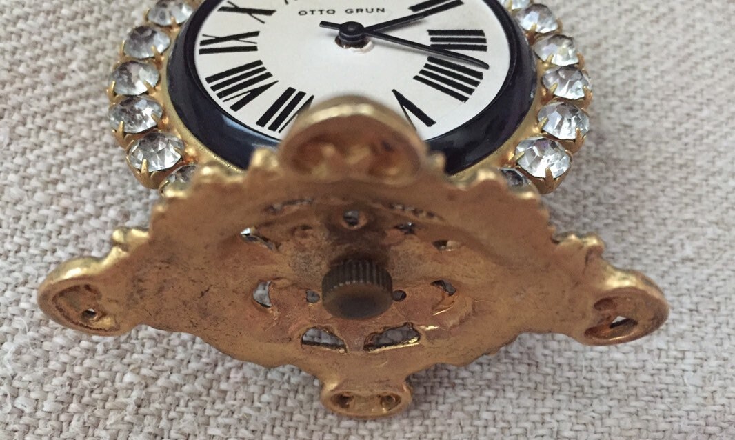 Vintage Vanity Otto Grun Clock. - Etsy