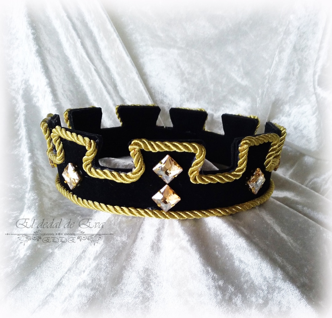 Medieval Headdress. Castilian Headdress. Medieval Crown Made of Black ...