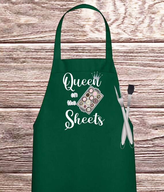 Hilarious baking apron Queen on the sheets kitchen apron | Etsy