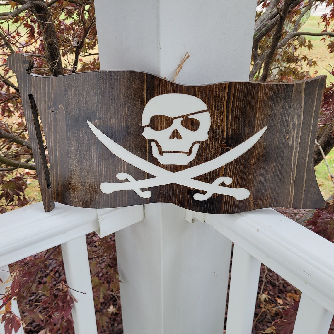 Jolly Roger Pirate Flag Wood Sign, Man Cave Signs, Father's Day Signs ...
