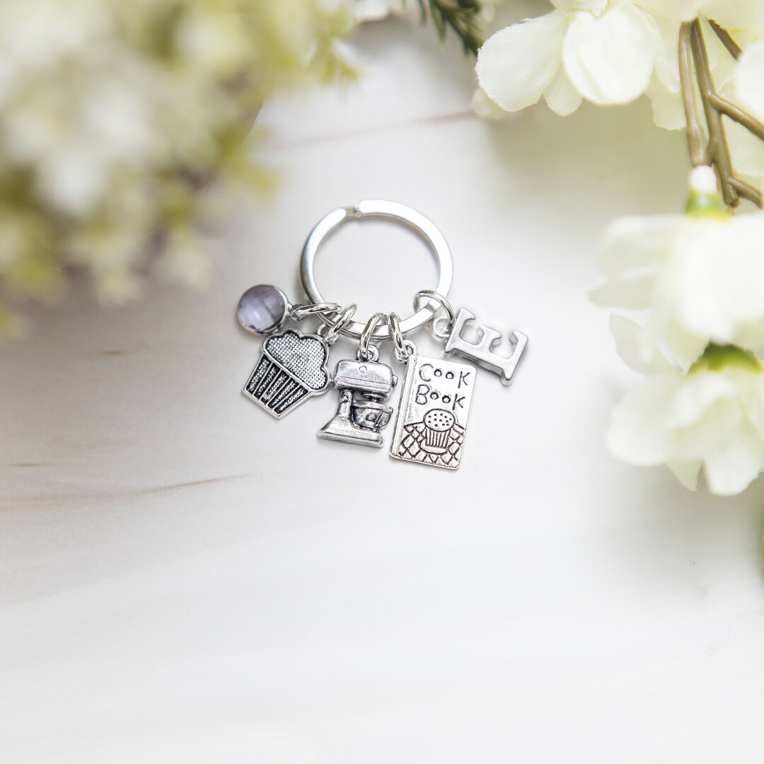 Personalised Bakers Keyring, Baking Gift, Pastry Chef Keychain, Cupcake ...