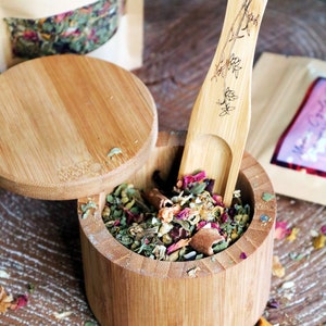 Moon Cycle Tea: Goddess Wellness Herbal Blend With Red Raspberry & Rose ...