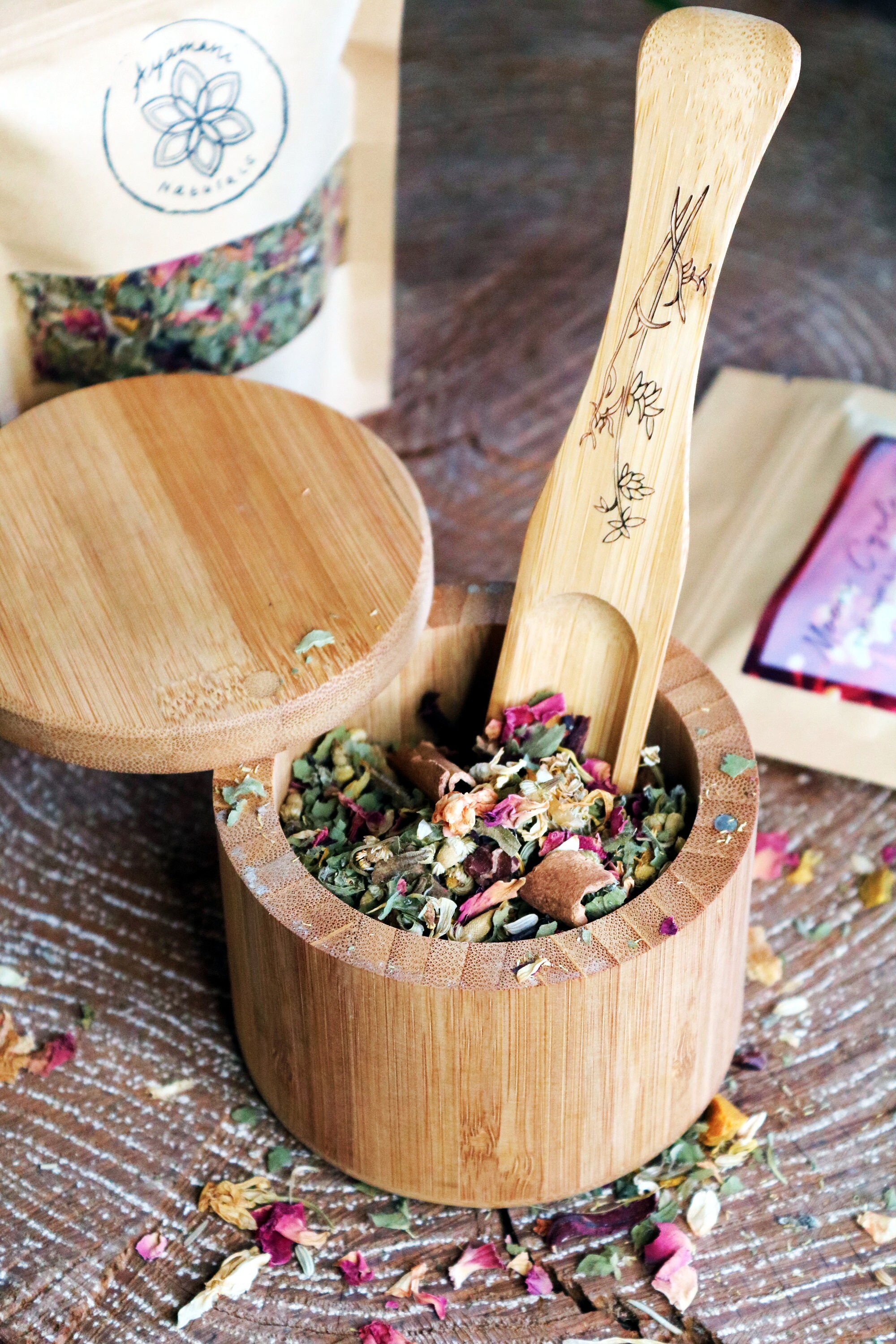 Moon Cycle Tea: Goddess Wellness Herbal Blend With Red Raspberry & Rose ...