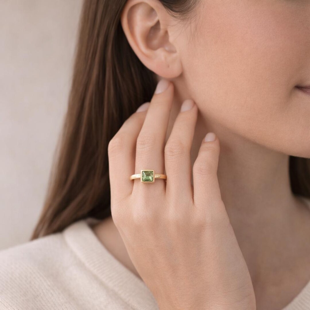 Peridot Square Cut Gold Ring, Minimalist Gemstone Ring, Dainty Green ...
