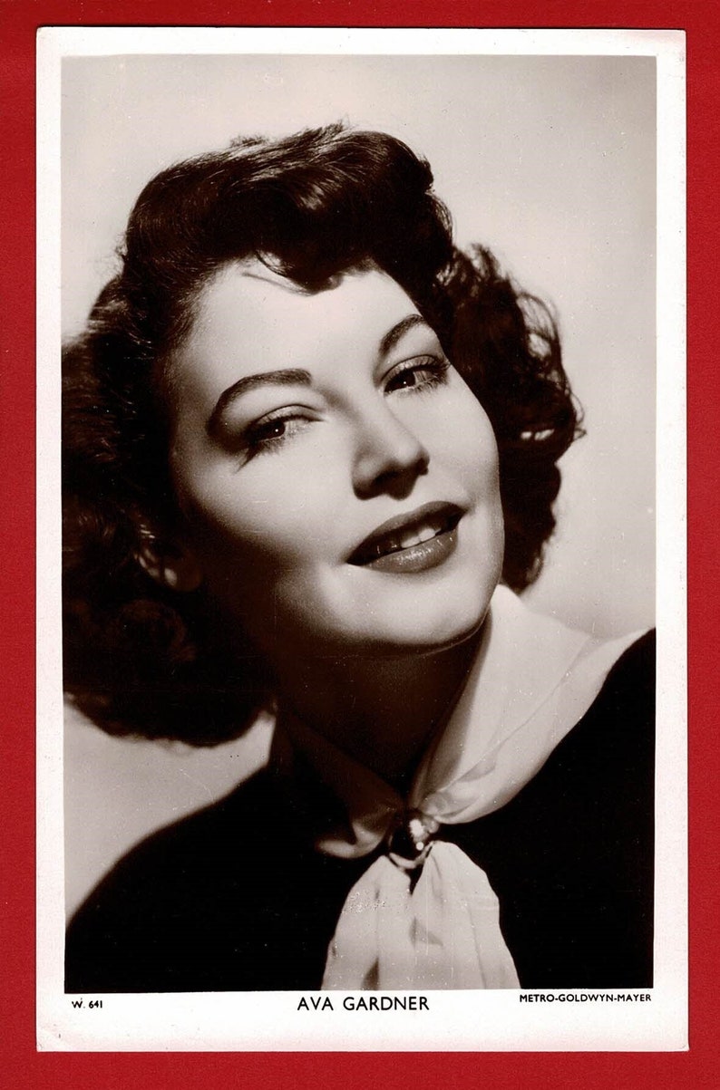AVA GARDNER Postcard - Film Star - Original PICTUREGOER Card - American ...