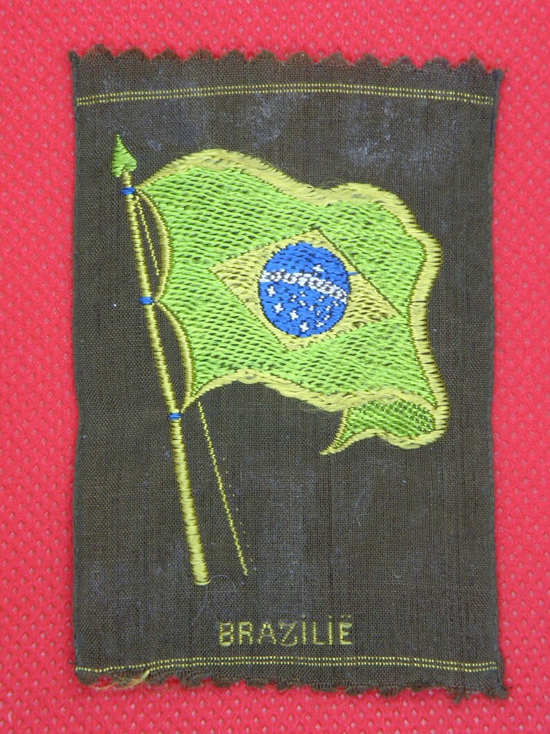 BRAZIL SILK FLAGS 1930 National Flag, Standard Flag & Arms Cigarette ...