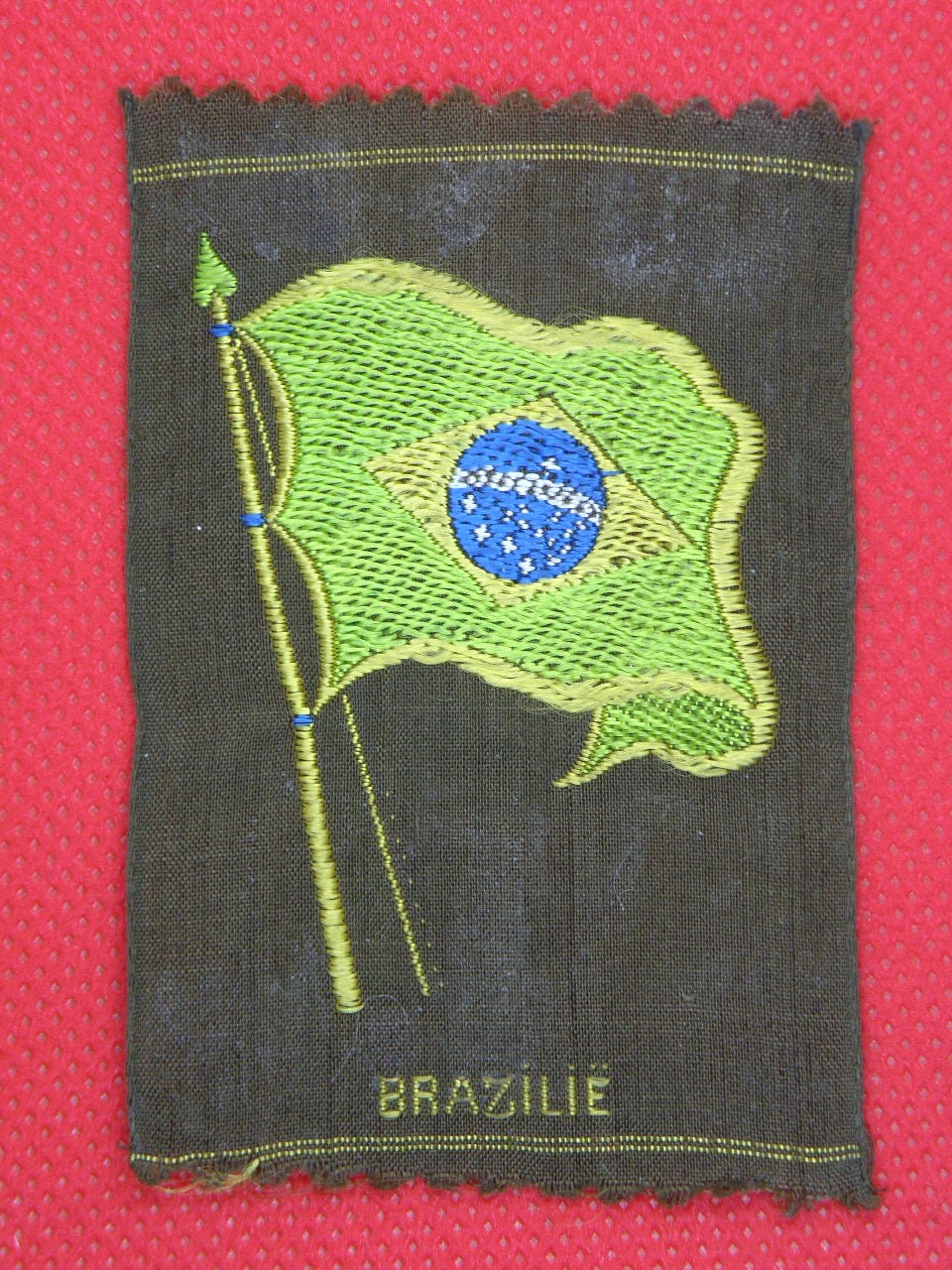 BRAZIL SILK FLAGS 1930 National Flag, Standard Flag & Arms Cigarette ...