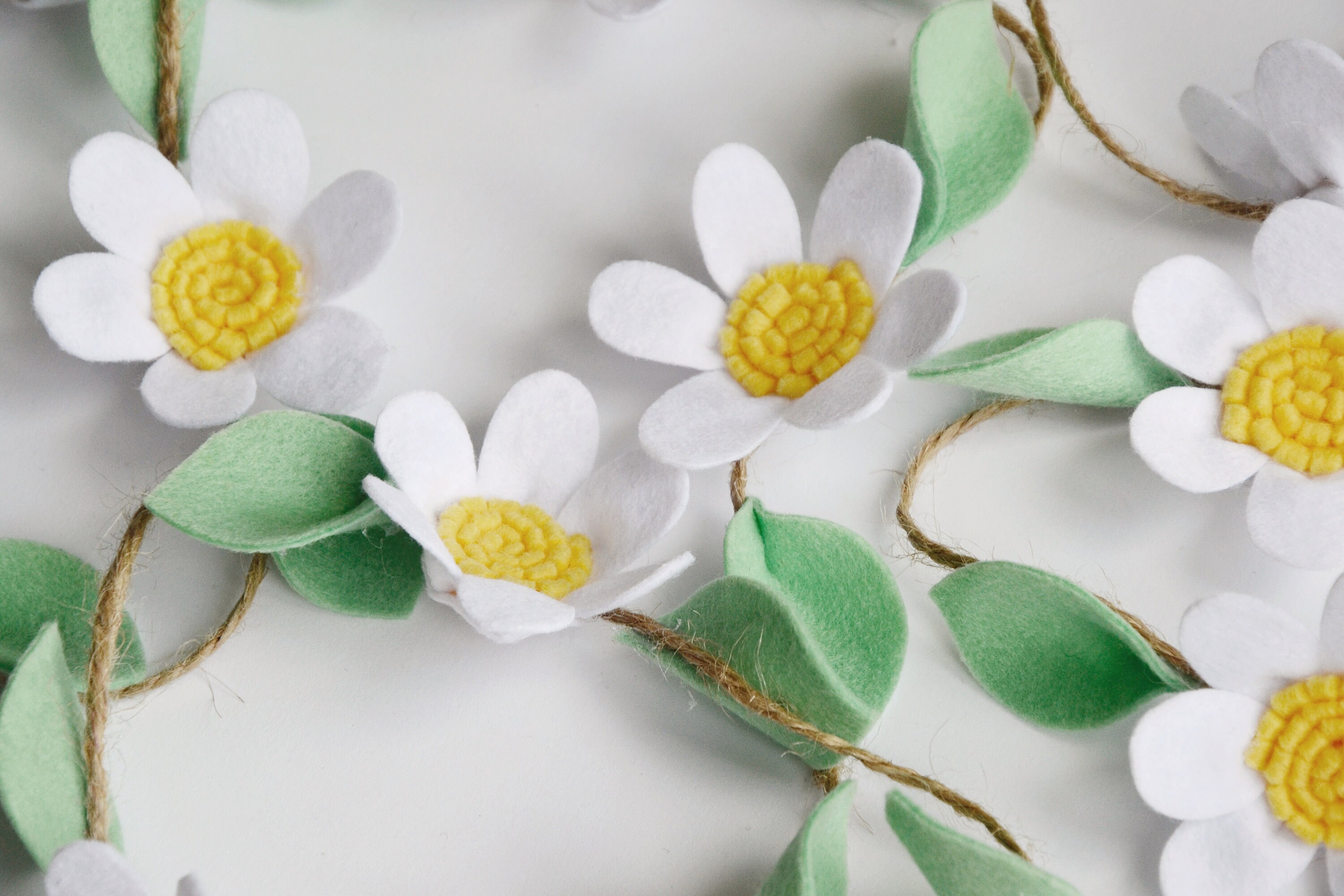 Felt Daisy Flower Garland Flower Nursery Decor Garland - Etsy