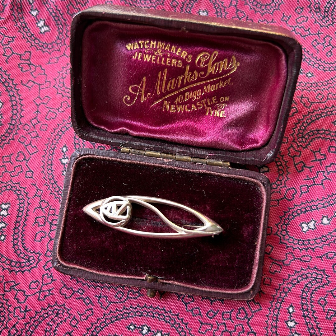 Vintage Silver Art Nouveau Bar Brooch in a Mackintosh Inspired Design ...