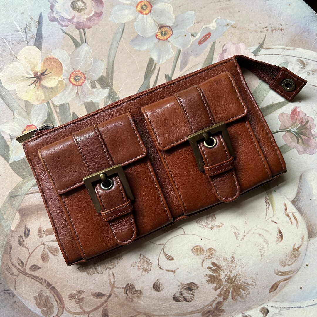 Pretty Little Vintage Yoshi Leather Purse. - Etsy