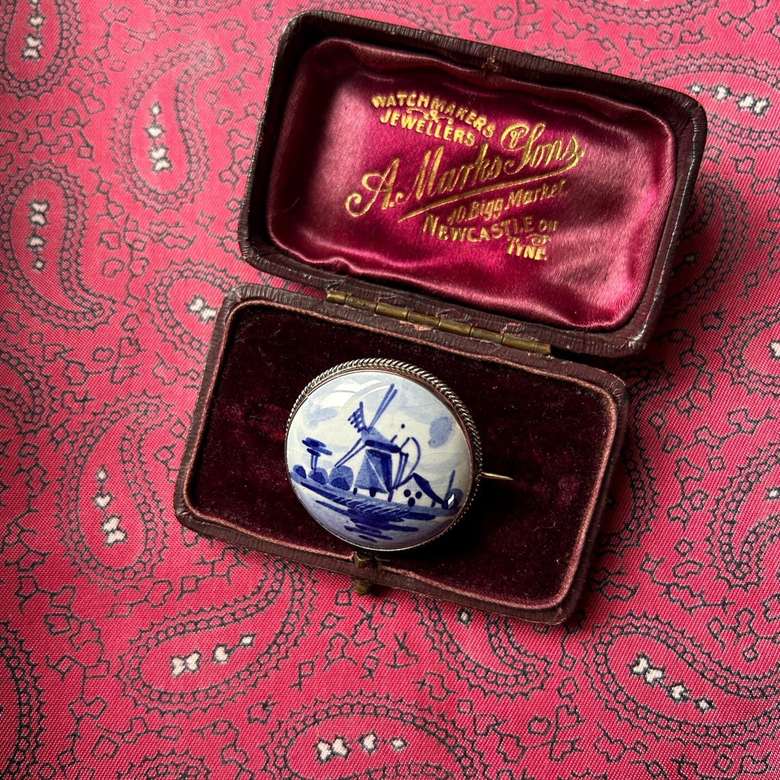 Vintage Silver Delft Cabochon Brooch Featuring a Typical Dutch Scene ...