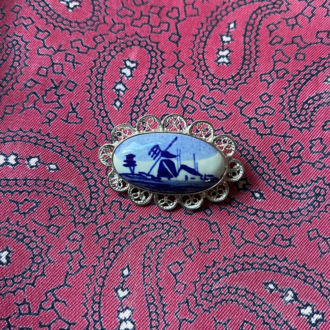 Vintage Silver Filigree Delft Brooch Featuring a Typical Dutch Scene ...
