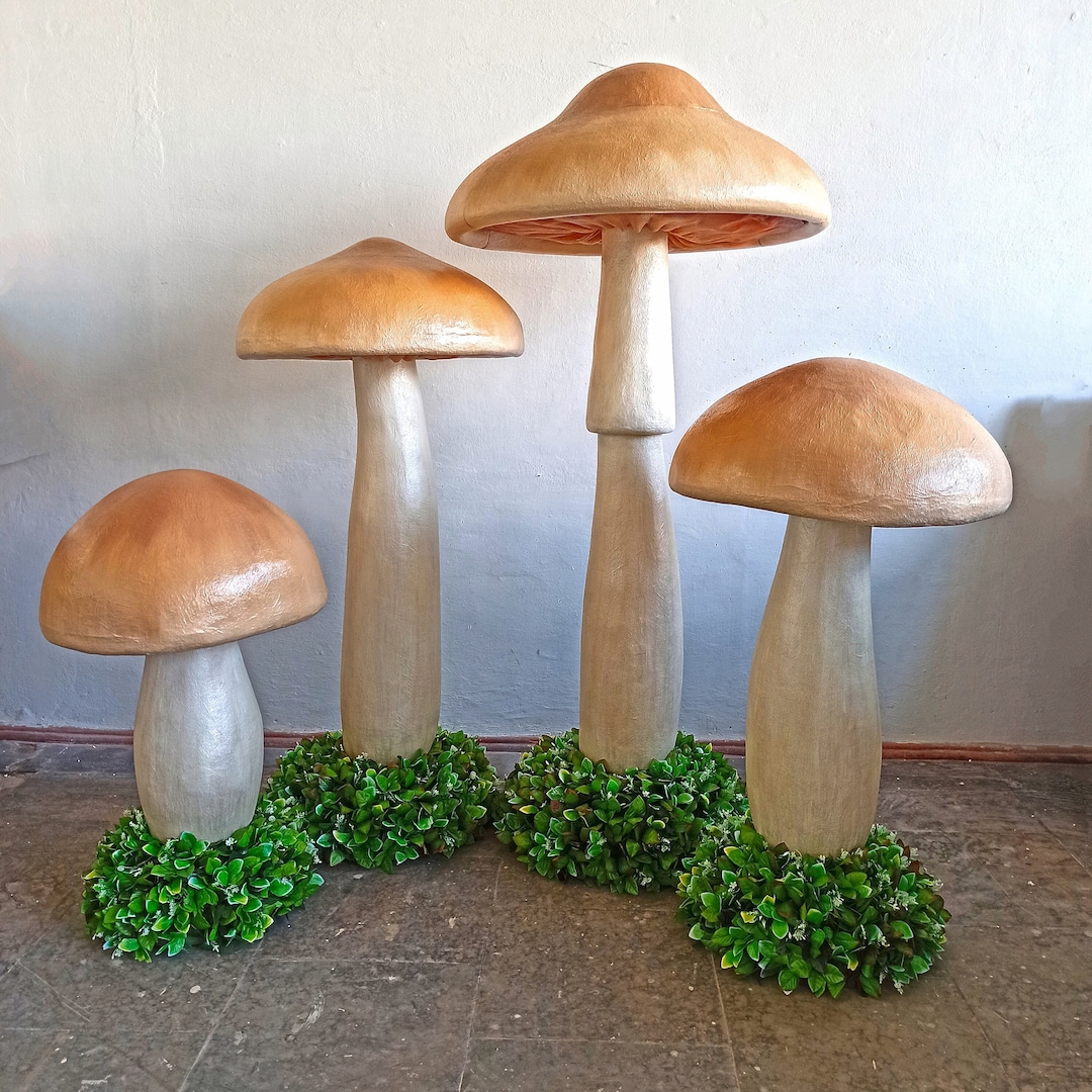 Set of 4 Giant Different Size Mushrooms with / Without Backlight Custom ...