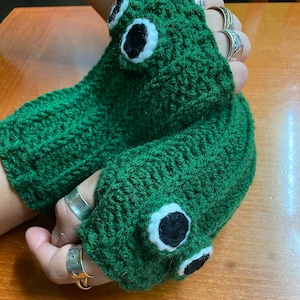 Frog Fingerless Gloves, Gift for Her, Handmade Gift, Crochet Hand ...