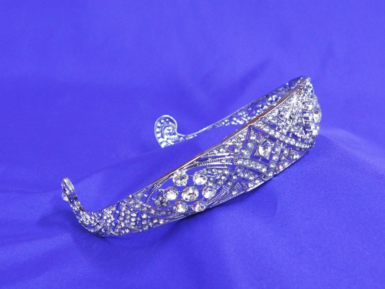 Meghan Wedding Tiara Replica - Etsy