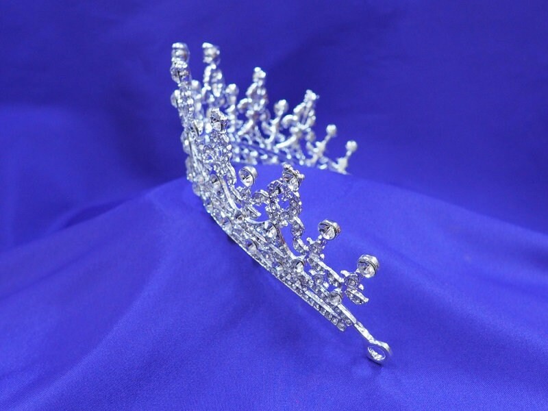 イギリス女王の王室ティアラの王冠のレプリカ - Etsy 日本 イギリス女王の王室ティアラの王冠のレプリカ - Etsy 日本