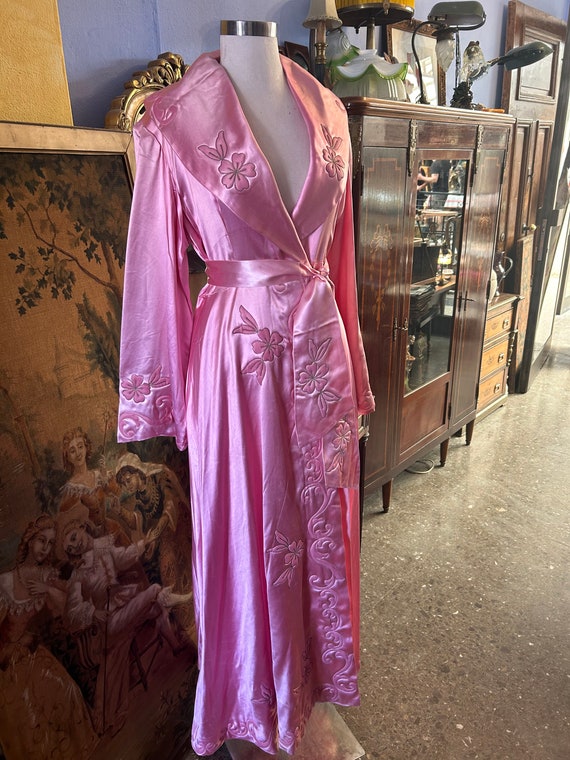 1940s Vintage Housecoat Old Hollywood Costume Vintag… Gem