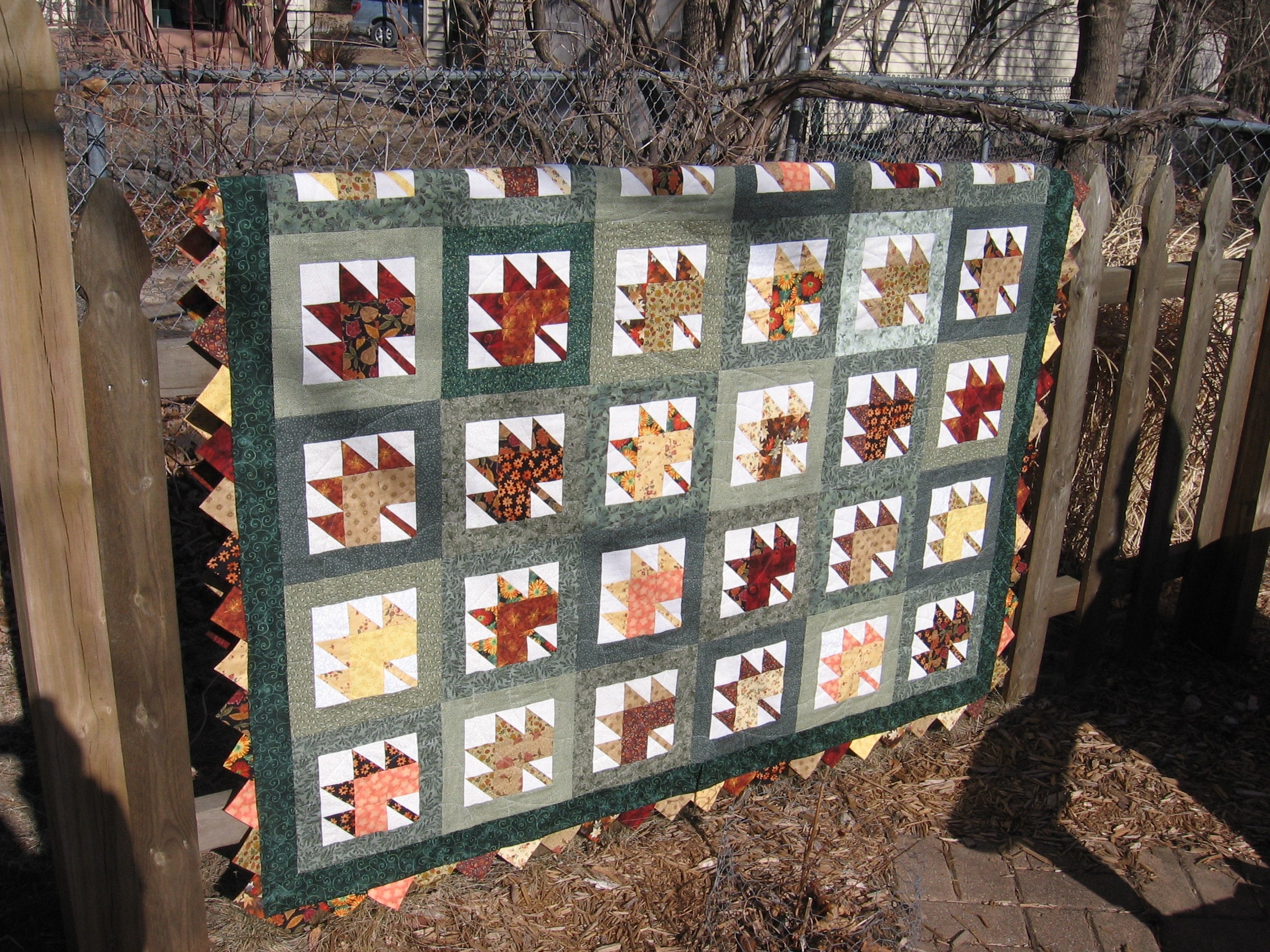 Scattered Leaves Quilt Pattern / Throw Pattern / Fall Quilt - Etsy Canada