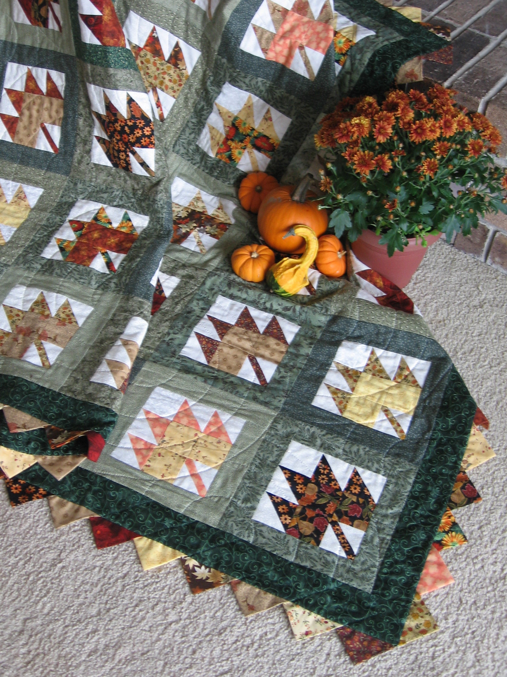 Scattered Leaves Quilt Pattern: Fall Throw (PDF Download) - Etsy