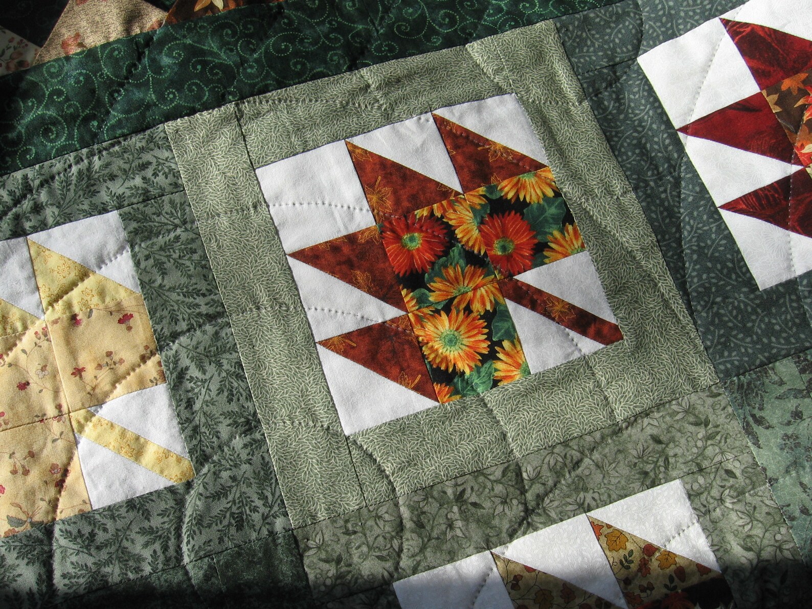 Scattered Leaves Quilt Pattern: Fall Throw (PDF Download) - Etsy