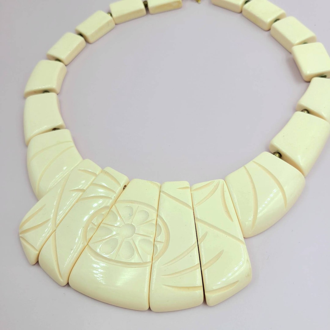 Vintage Mid Century Carved Ivory-color Lucite Statement Necklace - Etsy