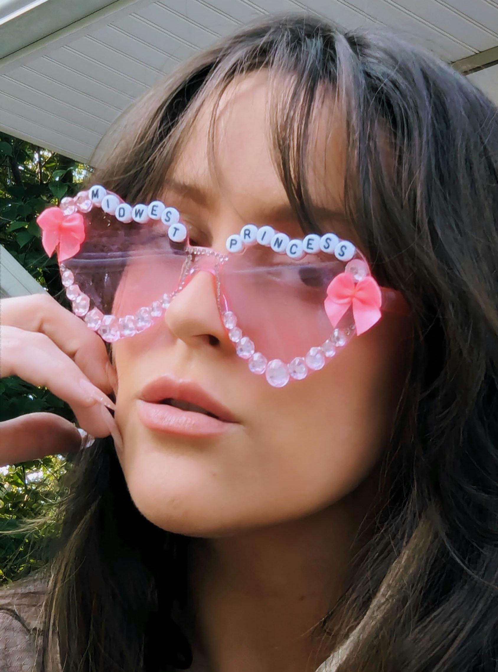 Chappell Roan Inspired 'midwest Princess' Heart Shaped Festival Sunnies ...