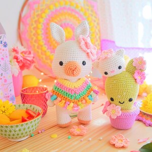 Hanagasumi Flower Cloud Patterns Llami Kiku and Cactus Momo With Kitten ...