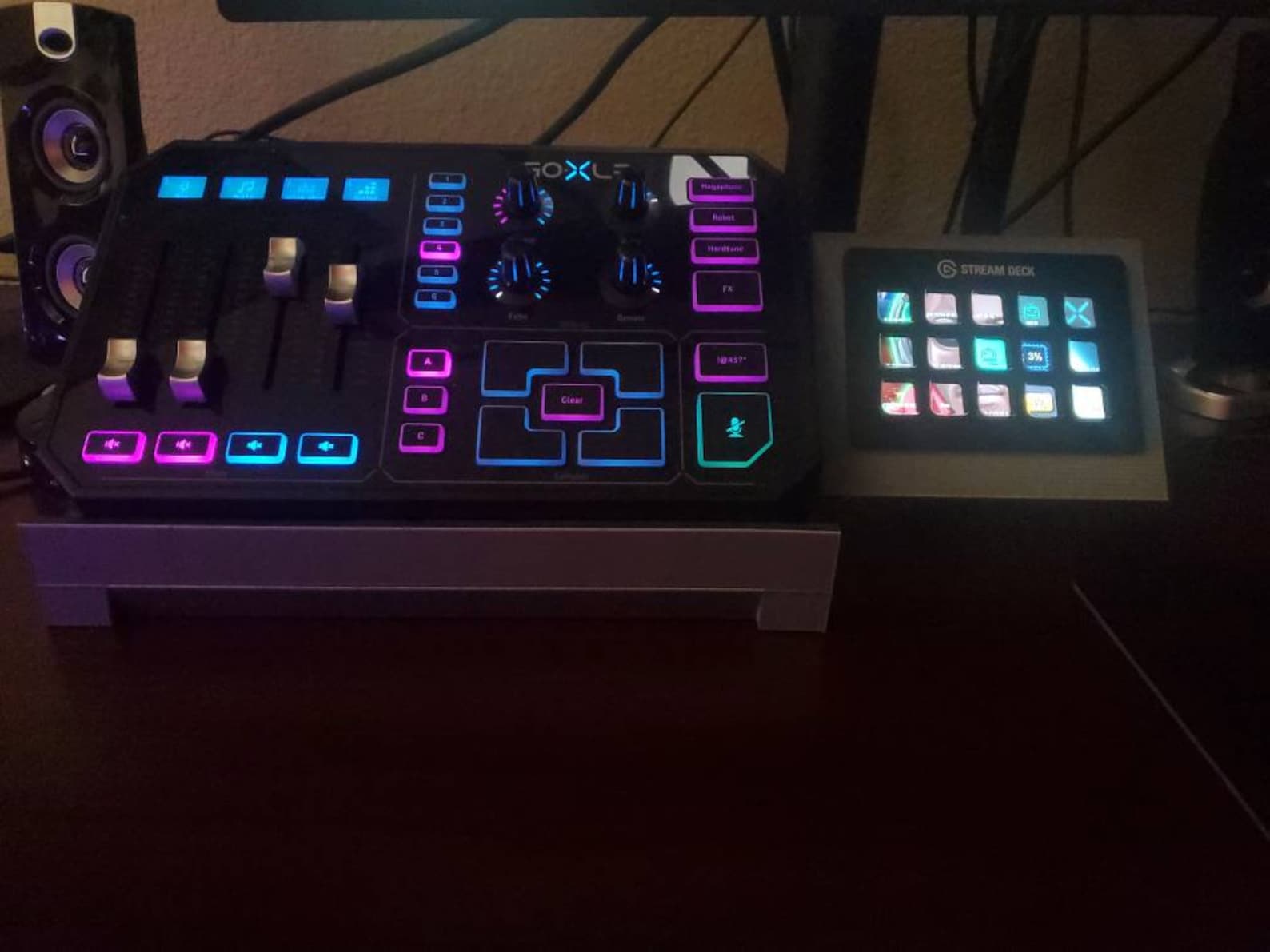 Streamer Pro Kit | Goxlr Stand | Goxlr Mount | Goxlr Stream Deck Combo ...
