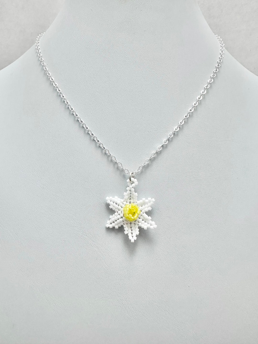 Beaded Tiny Daffodil Pendant Necklace, Daffodil Pendant Beaded, Woven ...