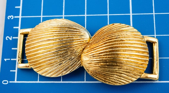 Vintage Interlocking Sea Shell Buckle Gold Colour Pla… - Gem