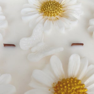 Daisy Candle Large - Daisy Flower Soy and Bees Wax Candle - Beautiful ...