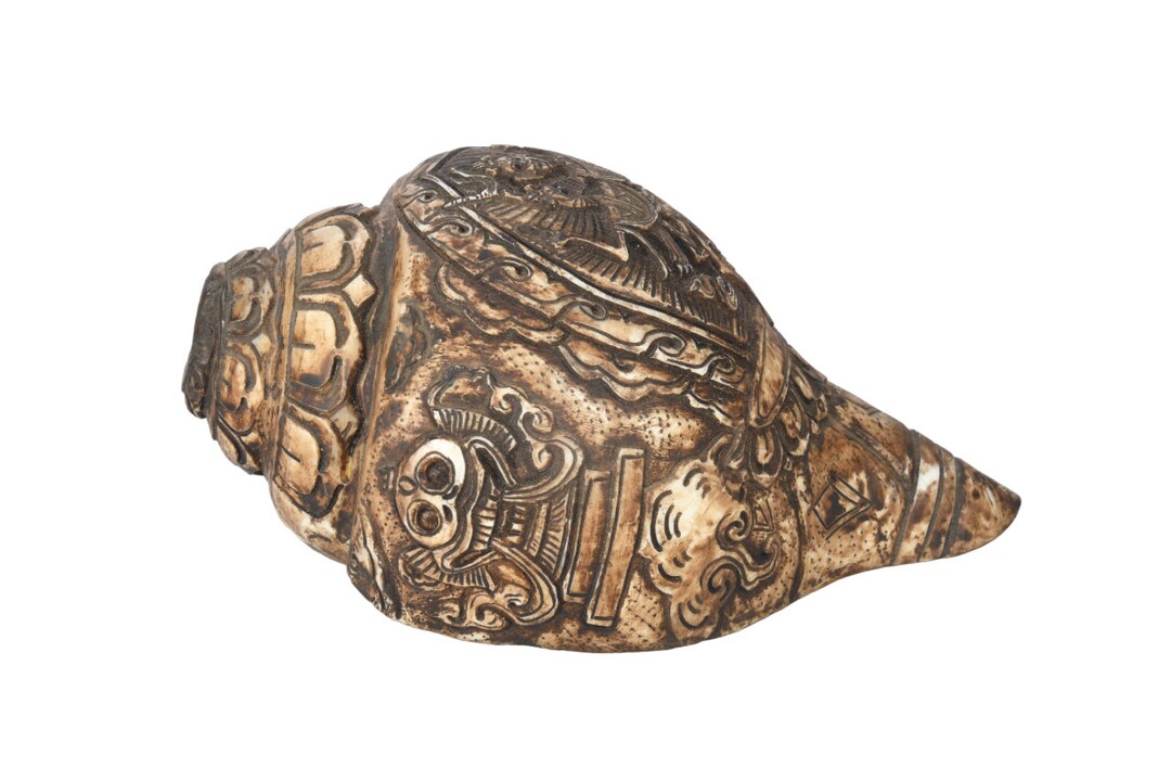 Vintage Citipati Carved Sankha Conch Shell - Antique Handmade Sound ...