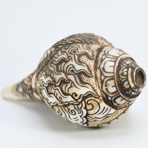 Buddhist Deity God Avalokiteshvara Carved Sankha Conch Shell Handmade ...