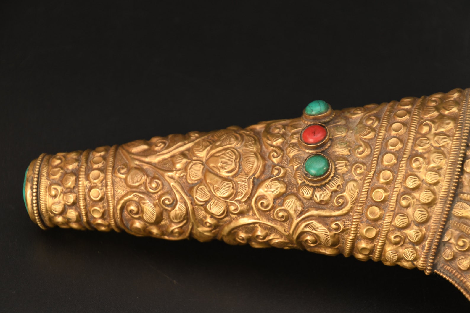 Conch Shell Shankh With Loud Echo Sound Sculptured Vishvarupa - Etsy