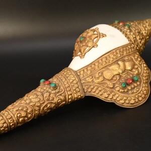 Conch Shell Shankh With Loud Echo Sound Sculptured Vishvarupa Vishnu ...