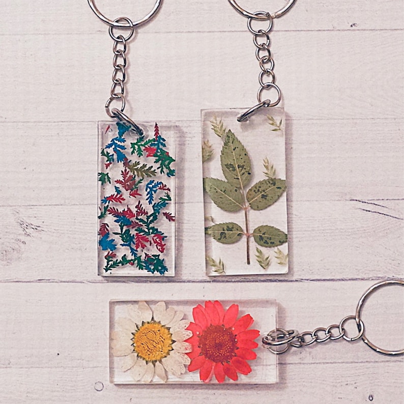 Custom Resin Keychain - Flower Keychain | Pressed Flowers | Gifts for ...