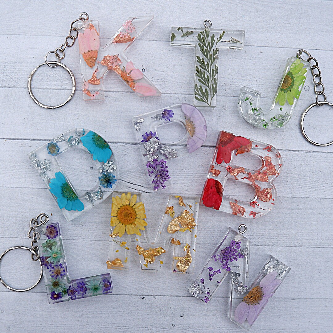 Flower Keychain | Custom Resin Flower Keychain | Initial Keychain ...