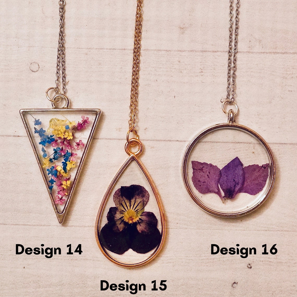 Pressed Flower Resin Necklace - Custom Resin Flower Pendents - Etsy